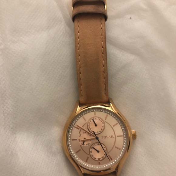 Fossil | Accessories | Fossil Tan Watch | Poshmark